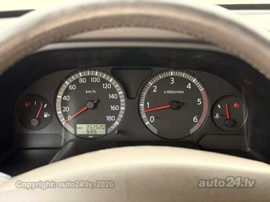 Black Nissan Patrol 2004 in Tartu, with an engine capacity of 3.00 L and mileage of 352 thousand km for 19900 €, photo 13 on AUTOMOTO.COM.LV