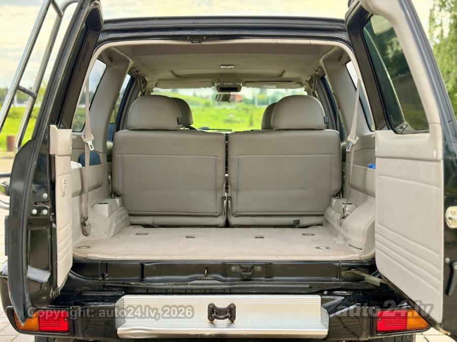 Black Nissan Patrol 2004 in Tartu, with an engine capacity of 3.00 L and mileage of 352 thousand km for 19900 €, photo 16 on AUTOMOTO.COM.LV