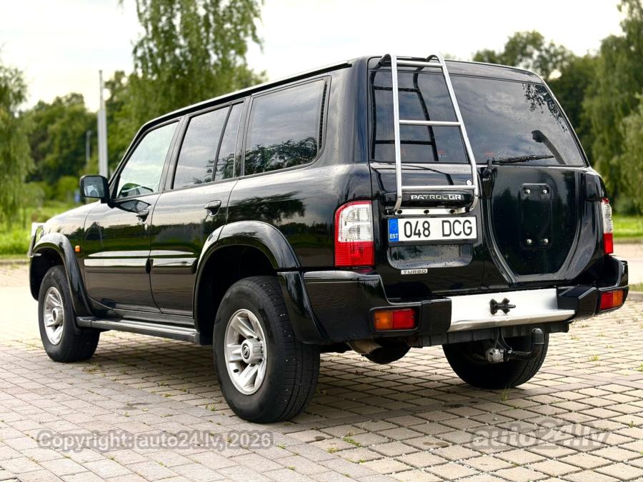 Black Nissan Patrol 2004 in Tartu, with an engine capacity of 3.00 L and mileage of 352 thousand km for 19900 €, photo 31 on AUTOMOTO.COM.LV