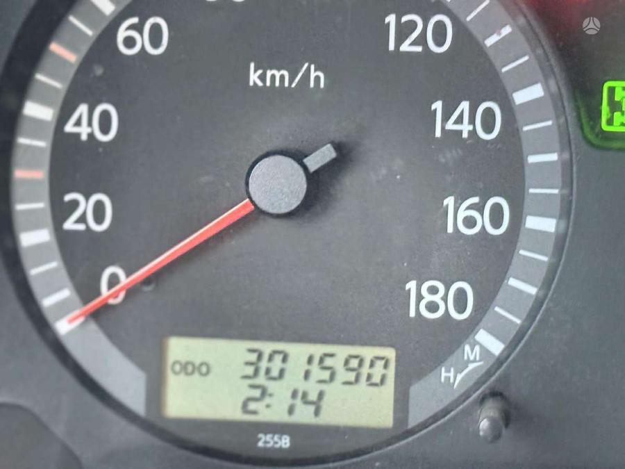 Melns Nissan Patrol 2005 Viļņa, ar dzinēja tilpumu 3.00 L un nobraukumu 302 tūkst. km par 5500 €, foto 9 vietnē AUTOMOTO.COM.LV