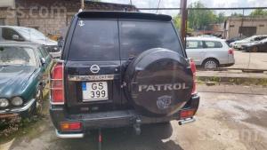 Black Nissan Patrol 2007 in Riga, with an engine capacity of 3.00 L and mileage of 244 thousand km for 4200 €, photo 10 on AUTOMOTO.COM.LV
