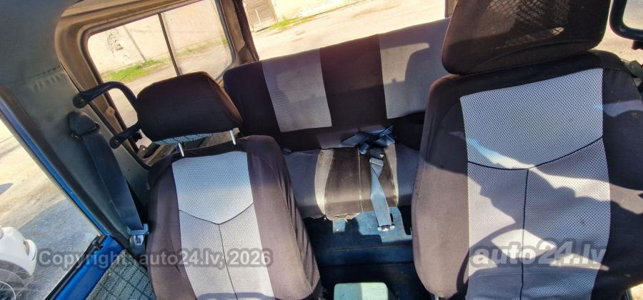 Синий Ниссан Патрол 1985 в Таллин, объемом двигателя 3.30 л и пробегом 333 тыс. км за 4500 €, фото 12 на AUTOMOTO.COM.LV