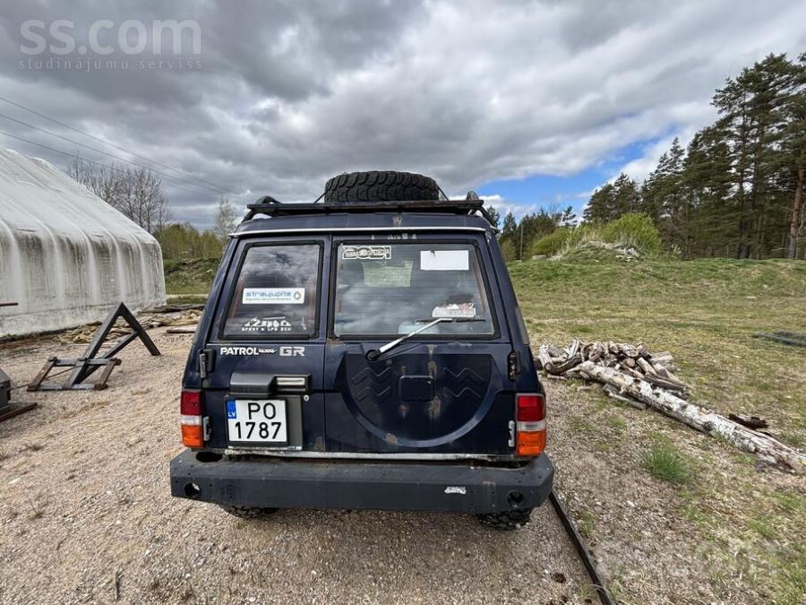 Blue Nissan Patrol 1992 in Liepaja, with an engine capacity of 2.80 L and mileage of 0 thousand km for 5000 €, photo 5 on AUTOMOTO.COM.LV