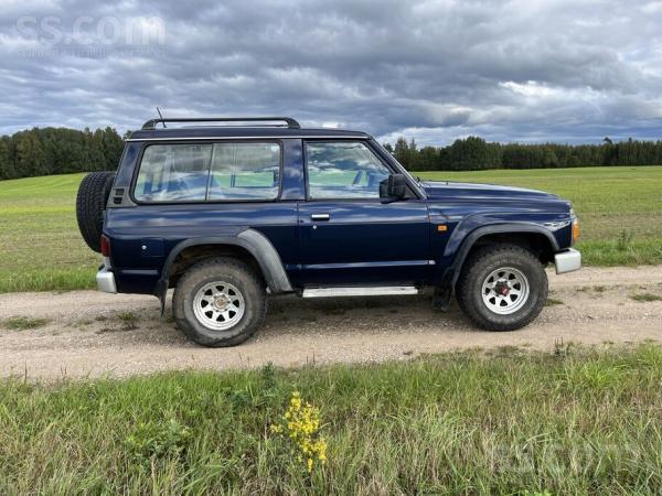 Zils Nissan Patrol 1992 Kuldīga, ar dzinēja tilpumu 2.80 L un nobraukumu 283 tūkst. km par 9500 €, foto 6 vietnē AUTOMOTO.COM.LV