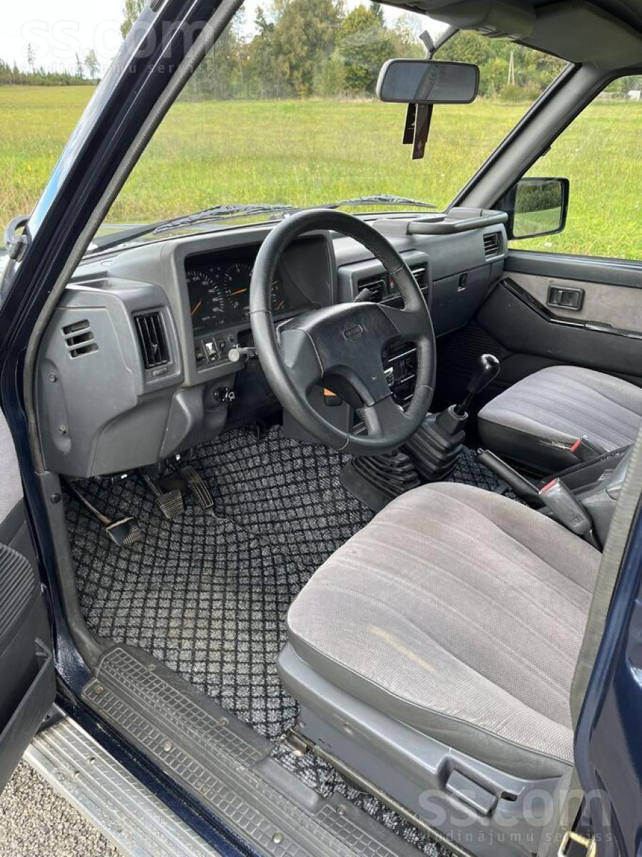 Zils Nissan Patrol 1992 Kuldīga, ar dzinēja tilpumu 2.80 L un nobraukumu 283 tūkst. km par 9500 €, foto 8 vietnē AUTOMOTO.COM.LV