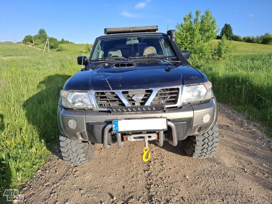 Zils Nissan Patrol 2000 Viļņa, ar dzinēja tilpumu 3.00 L un nobraukumu 269 tūkst. km par 8700 €, foto 1 vietnē AUTOMOTO.COM.LV