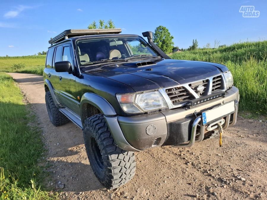 Zils Nissan Patrol 2000 Viļņa, ar dzinēja tilpumu 3.00 L un nobraukumu 269 tūkst. km par 8700 €, foto 3 vietnē AUTOMOTO.COM.LV