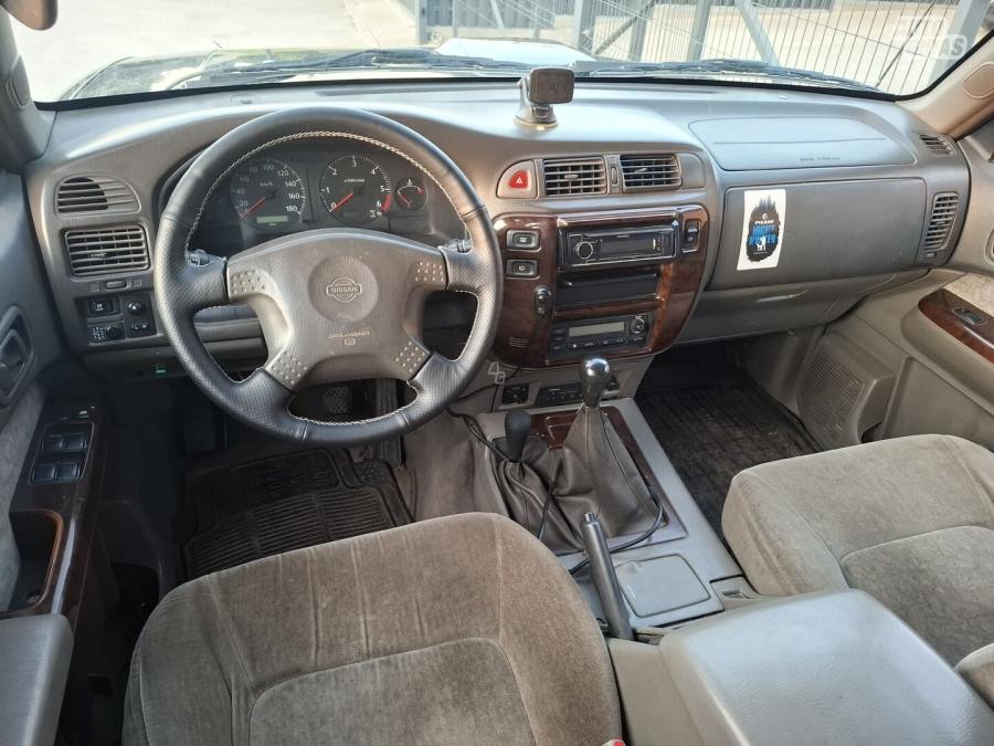 Zils Nissan Patrol 2000 Viļņa, ar dzinēja tilpumu 3.00 L un nobraukumu 269 tūkst. km par 8700 €, foto 16 vietnē AUTOMOTO.COM.LV