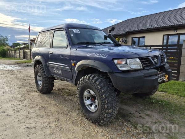 Синий Ниссан Патрол 2000 в Рига, объемом двигателя 2.80 л и пробегом 210 тыс. км за 6000 €, фото 1 на AUTOMOTO.COM.LV