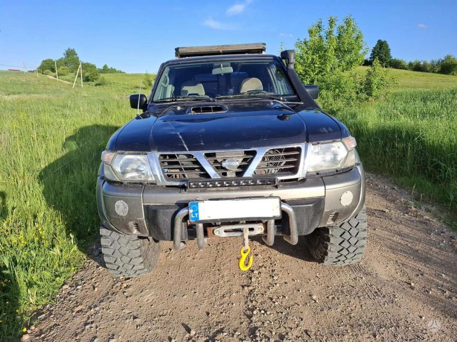 Синий Ниссан Патрол 2000 в Вильнюс, объемом двигателя 3.00 л и пробегом 269 тыс. км за 8200 €, фото 1 на AUTOMOTO.COM.LV