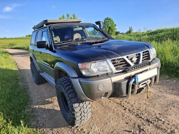 Синий Ниссан Патрол 2000 в Вильнюс, объемом двигателя 3.00 л и пробегом 269 тыс. км за 8200 €, фото 2 на AUTOMOTO.COM.LV