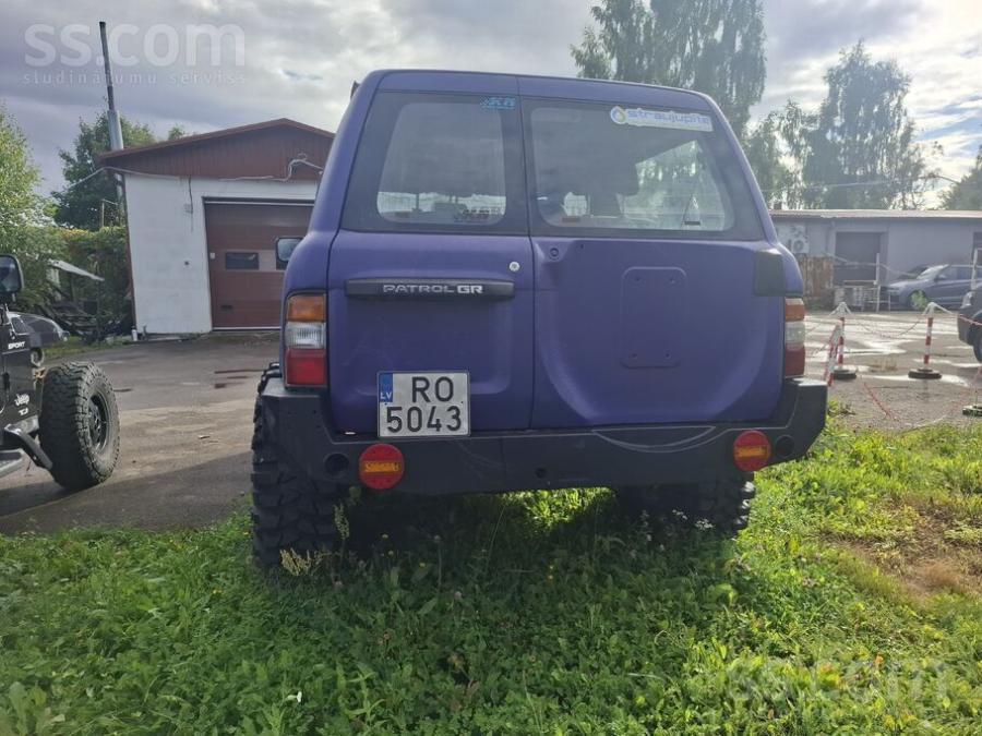 Zils Nissan Patrol 2000 Rīga, ar dzinēja tilpumu 2.80 L un nobraukumu 312 tūkst. km par 7500 €, foto 5 vietnē AUTOMOTO.COM.LV