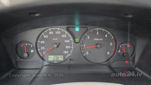 Blue Nissan Patrol 2004 in Tartu, with an engine capacity of 3.00 L and mileage of 398 thousand km for 15000 €, photo 7 on AUTOMOTO.COM.LV