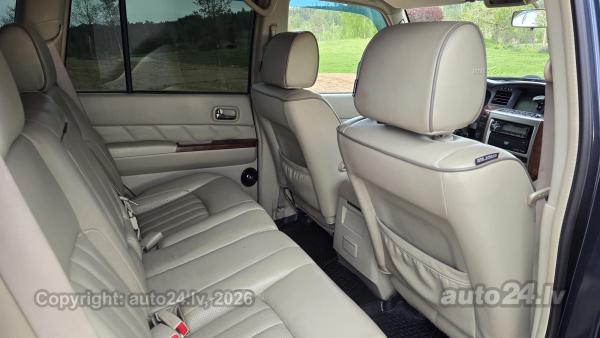 Blue Nissan Patrol 2004 in Tartu, with an engine capacity of 3.00 L and mileage of 398 thousand km for 15000 €, photo 10 on AUTOMOTO.COM.LV