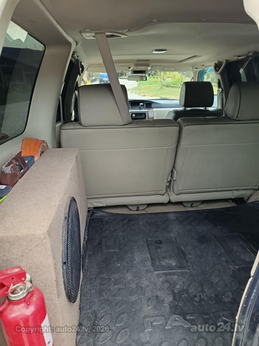 Blue Nissan Patrol 2004 in Tartu, with an engine capacity of 3.00 L and mileage of 398 thousand km for 15000 €, photo 15 on AUTOMOTO.COM.LV