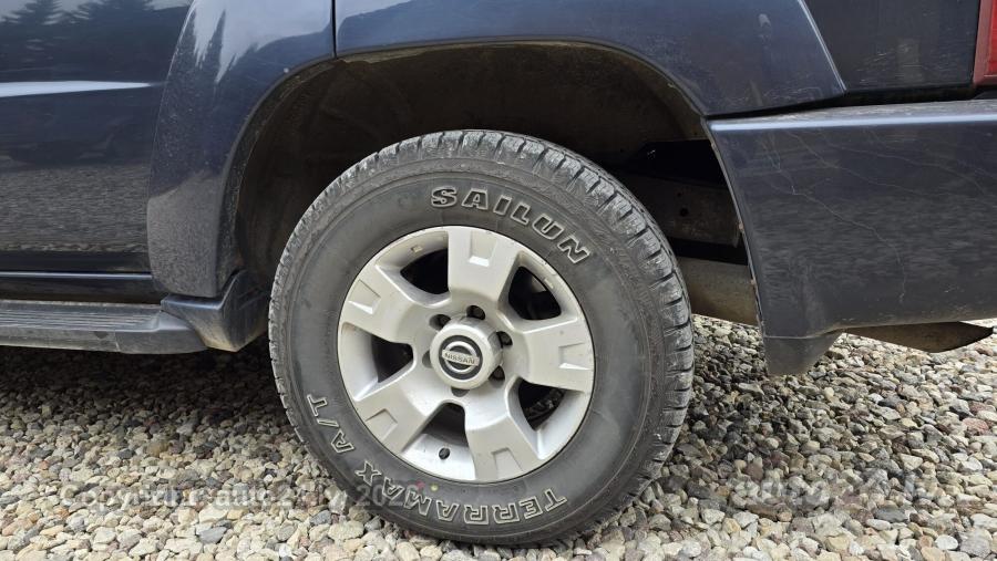 Blue Nissan Patrol 2004 in Tartu, with an engine capacity of 3.00 L and mileage of 398 thousand km for 15000 €, photo 20 on AUTOMOTO.COM.LV