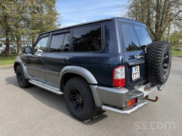 Blue Nissan Patrol 2004 in Ogre, with an engine capacity of 3.00 L and mileage of 370 thousand km for 10200 €, photo 3 on AUTOMOTO.COM.LV
