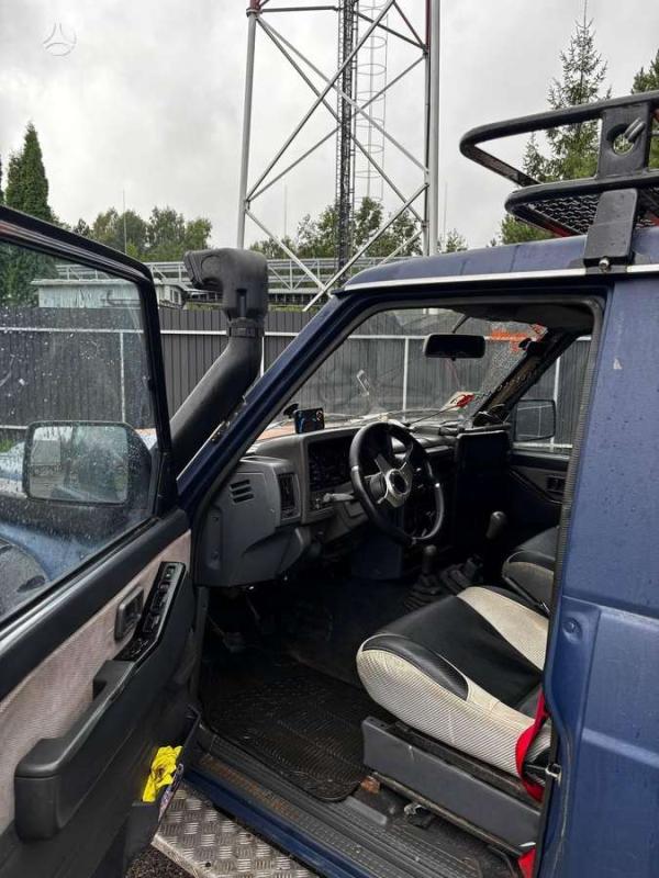 Blue Nissan Patrol 1993 in Visaginas, with an engine capacity of 2.80 L and mileage of 315 thousand km for 9000 €, photo 8 on AUTOMOTO.COM.LV