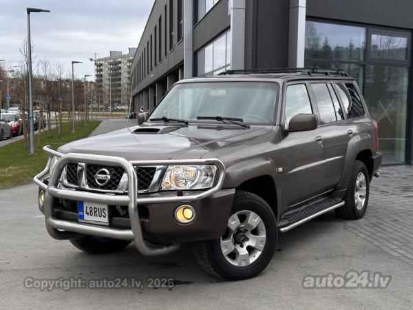 Brown Nissan Patrol 2004 in Tallinn, with an engine capacity of 3.00 L and mileage of 344 thousand km for 7990 €, photo 1 on AUTOMOTO.COM.LV