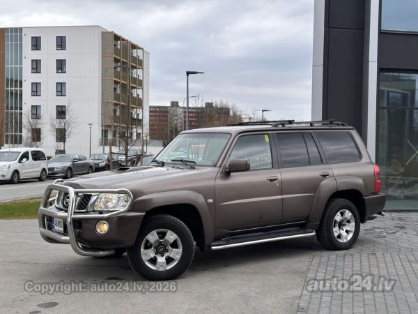 Brown Nissan Patrol 2004 in Tallinn, with an engine capacity of 3.00 L and mileage of 344 thousand km for 7990 €, photo 3 on AUTOMOTO.COM.LV