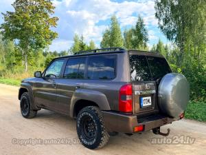 Brown Nissan Patrol 2004 in Rapla, with an engine capacity of 3.00 L and mileage of 231 thousand km for 10499 €, photo 5 on AUTOMOTO.COM.LV