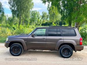 Brown Nissan Patrol 2004 in Rapla, with an engine capacity of 3.00 L and mileage of 231 thousand km for 10499 €, photo 9 on AUTOMOTO.COM.LV