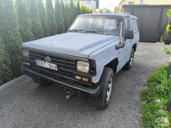 Nissan Patrol 1987 in Vilnius, with an engine capacity of 3.30 L and mileage of 455 thousand km for 700 €, photo 1 on AUTOMOTO.COM.LV