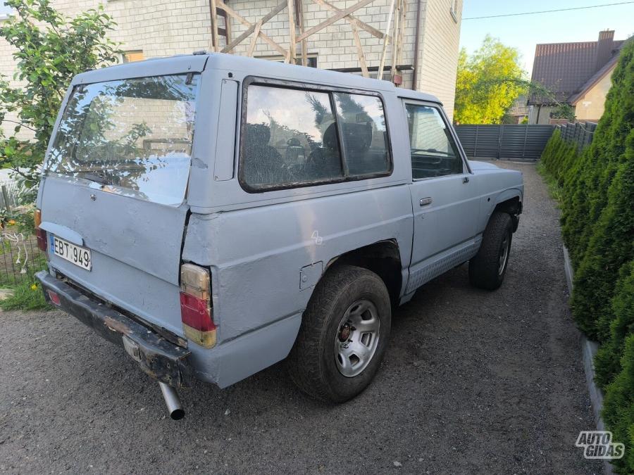 Nissan Patrol 1987 Viļņa, ar dzinēja tilpumu 3.30 L un nobraukumu 455 tūkst. km par 700 €, foto 4 vietnē AUTOMOTO.COM.LV