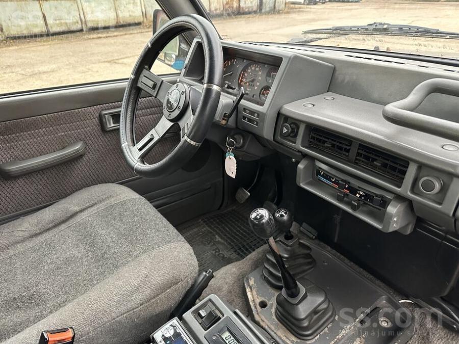 Nissan Patrol 1992 Rīga, ar dzinēja tilpumu 2.80 L un nobraukumu 300 tūkst. km par 3100 €, foto 10 vietnē AUTOMOTO.COM.LV