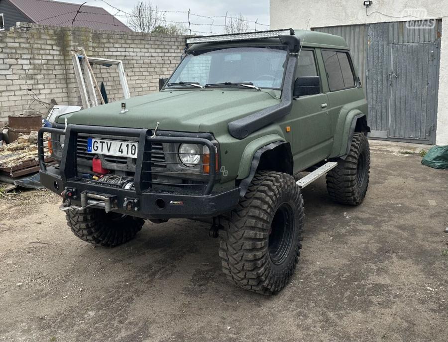 Ниссан Патрол 1992 в Шяуляй, объемом двигателя 3.00 л и пробегом 230 тыс. км за 8800 €, фото 1 на AUTOMOTO.COM.LV