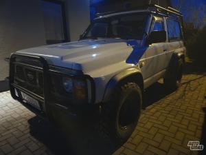 Nissan Patrol 1994 in Vilnius, with an engine capacity of 2.80 L and mileage of 231 thousand km for 10000 €, photo 5 on AUTOMOTO.COM.LV