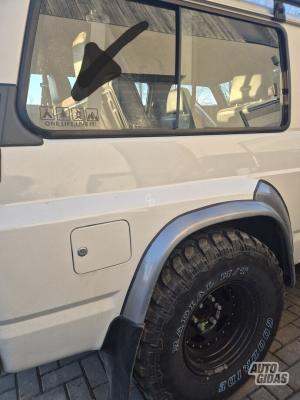 Nissan Patrol 1994 in Vilnius, with an engine capacity of 2.80 L and mileage of 231 thousand km for 10000 €, photo 8 on AUTOMOTO.COM.LV