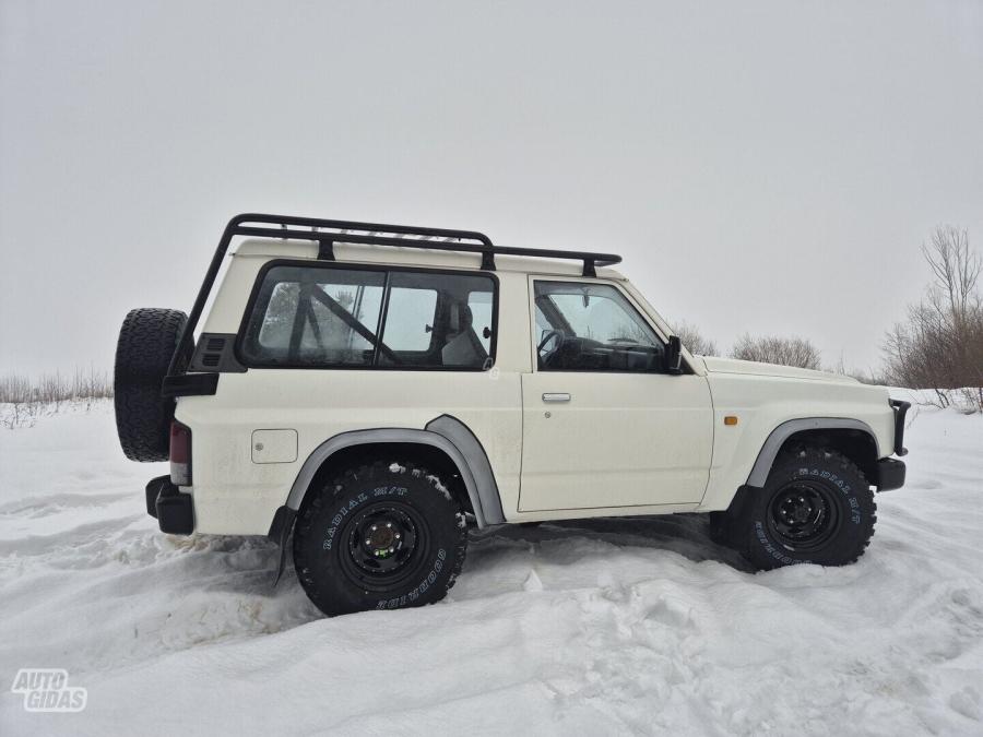Nissan Patrol 1994 in Vilnius, with an engine capacity of 2.80 L and mileage of 231 thousand km for 10000 €, photo 23 on AUTOMOTO.COM.LV