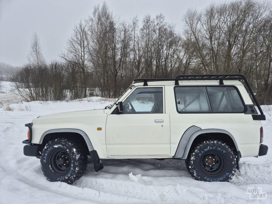 Nissan Patrol 1994 in Vilnius, with an engine capacity of 2.80 L and mileage of 231 thousand km for 10000 €, photo 24 on AUTOMOTO.COM.LV