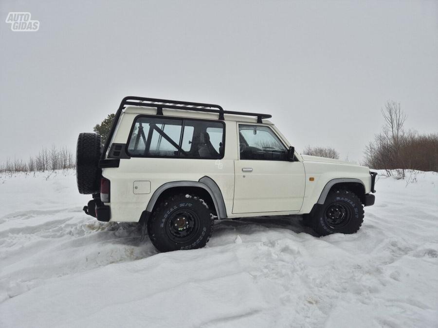 Nissan Patrol 1994 in Vilnius, with an engine capacity of 2.80 L and mileage of 231 thousand km for 10000 €, photo 25 on AUTOMOTO.COM.LV