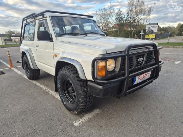 Nissan Patrol 1994 in Vilnius, with an engine capacity of 2.80 L and mileage of 231 thousand km for 8500 €, photo 4 on AUTOMOTO.COM.LV