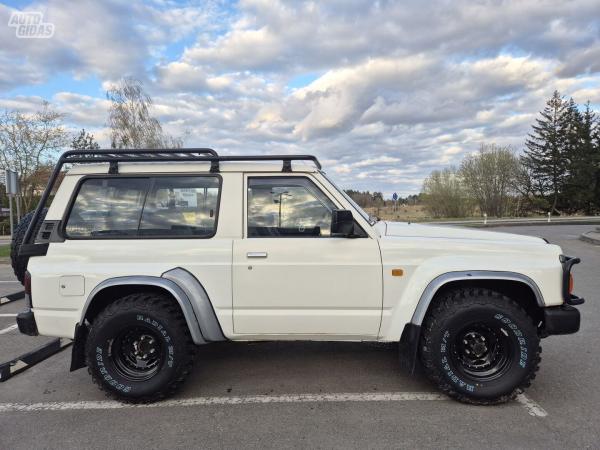 Nissan Patrol 1994 in Vilnius, with an engine capacity of 2.80 L and mileage of 231 thousand km for 8500 €, photo 5 on AUTOMOTO.COM.LV