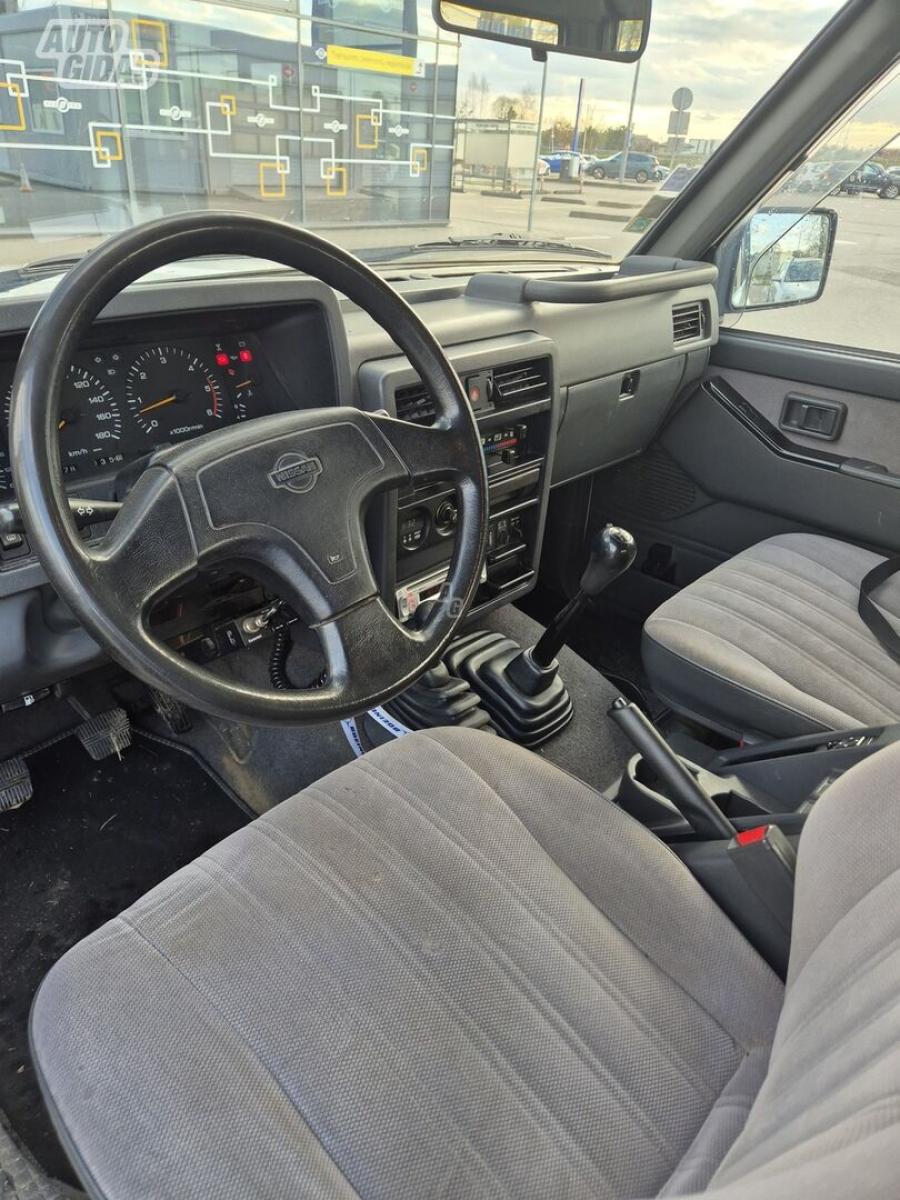 Nissan Patrol 1994 in Vilnius, with an engine capacity of 2.80 L and mileage of 231 thousand km for 8500 €, photo 17 on AUTOMOTO.COM.LV