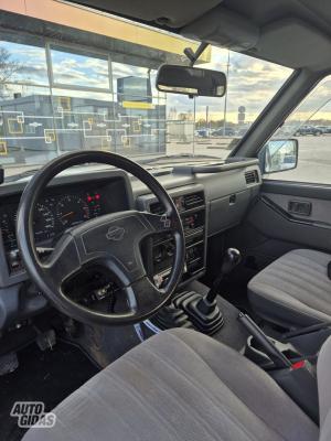 Nissan Patrol 1994 in Vilnius, with an engine capacity of 2.80 L and mileage of 231 thousand km for 8500 €, photo 18 on AUTOMOTO.COM.LV