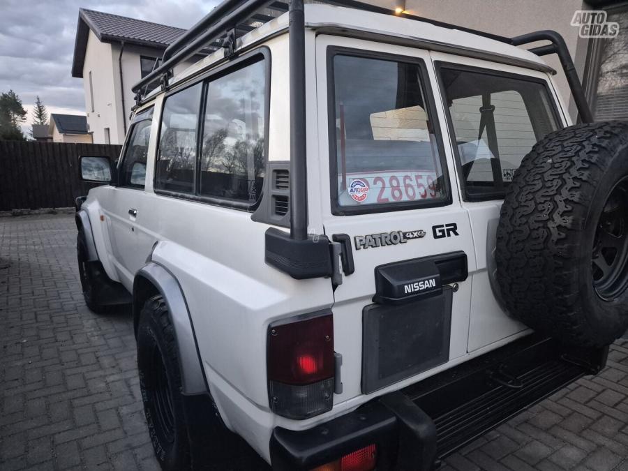 Nissan Patrol 1994 in Vilnius, with an engine capacity of 2.80 L and mileage of 231 thousand km for 8500 €, photo 21 on AUTOMOTO.COM.LV