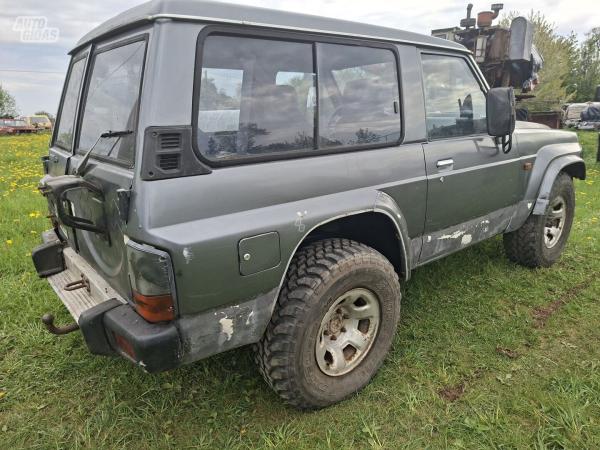 Nissan Patrol 1997 in Vilnius, with an engine capacity of 2.80 L and mileage of 26 thousand km for 3600 €, photo 2 on AUTOMOTO.COM.LV