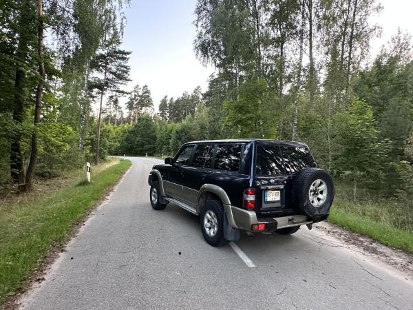 Ниссан Патрол 1999 в Варена, объемом двигателя 2.80 л и пробегом 290 тыс. км за 3200 €, фото 3 на AUTOMOTO.COM.LV