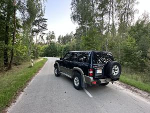 Ниссан Патрол 1999 в Варена, объемом двигателя 2.80 л и пробегом 290 тыс. км за 3200 €, фото 4 на AUTOMOTO.COM.LV