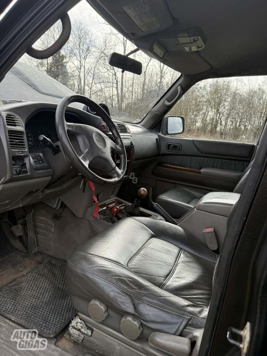 Nissan Patrol 2000 in Vilnius, with an engine capacity of 3.00 L and mileage of 320 thousand km for 17000 €, photo 7 on AUTOMOTO.COM.LV