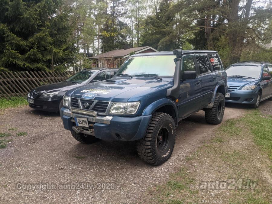Nissan Patrol 2001 Tallina, ar dzinēja tilpumu 4.20 L un nobraukumu 329 tūkst. km par 15990 €, foto 1 vietnē AUTOMOTO.COM.LV
