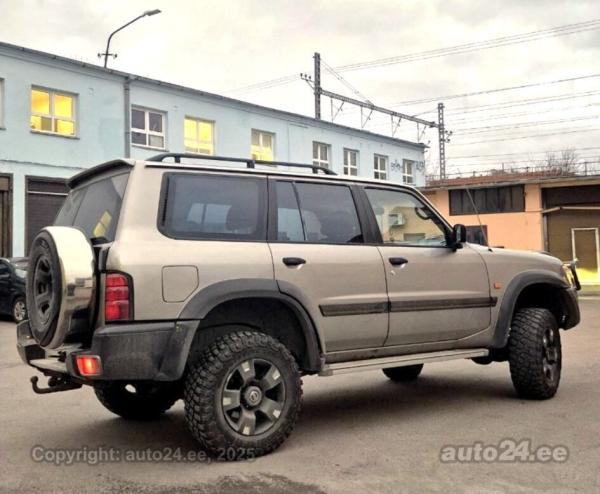 Nissan Patrol 2002 in Tallinn, with an engine capacity of 3.00 L and mileage of 279 thousand km for 6499 €, photo 3 on AUTOMOTO.COM.LV