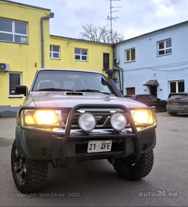 Nissan Patrol 2002 in Tallinn, with an engine capacity of 3.00 L and mileage of 279 thousand km for 6499 €, photo 6 on AUTOMOTO.COM.LV