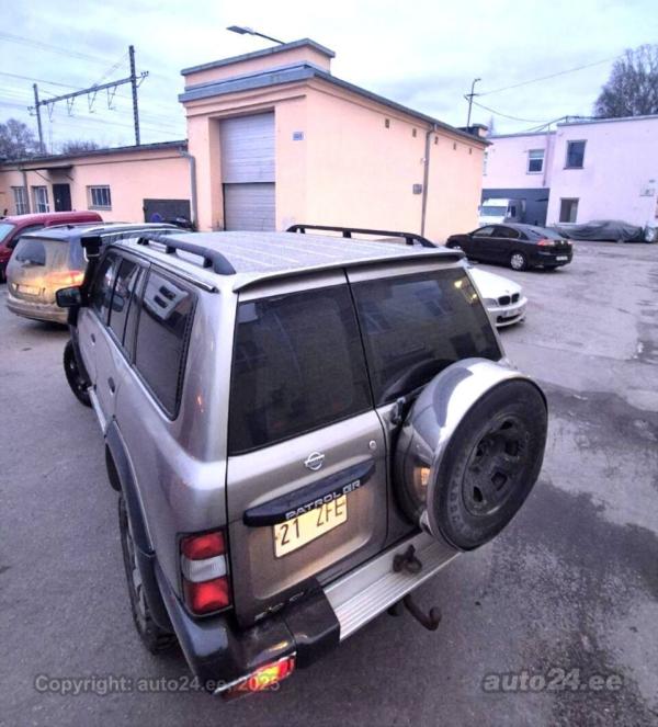 Nissan Patrol 2002 in Tallinn, with an engine capacity of 3.00 L and mileage of 279 thousand km for 6499 €, photo 9 on AUTOMOTO.COM.LV
