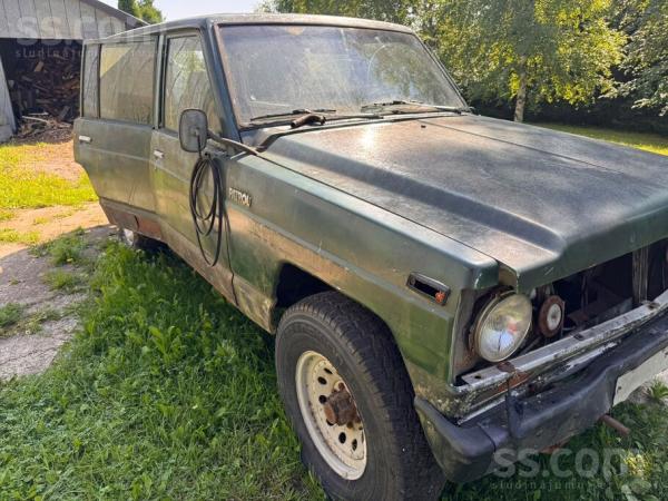 Zaļš Nissan Patrol 1982 Liepāja, ar dzinēja tilpumu 3.30 L un nobraukumu 123 tūkst. km par 500 €, foto 1 vietnē AUTOMOTO.COM.LV