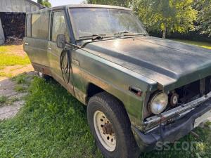 Green Nissan Patrol 1982 in Liepaja, with an engine capacity of 3.30 L and mileage of 123 thousand km for 500 €, photo  on AUTOMOTO.COM.LV